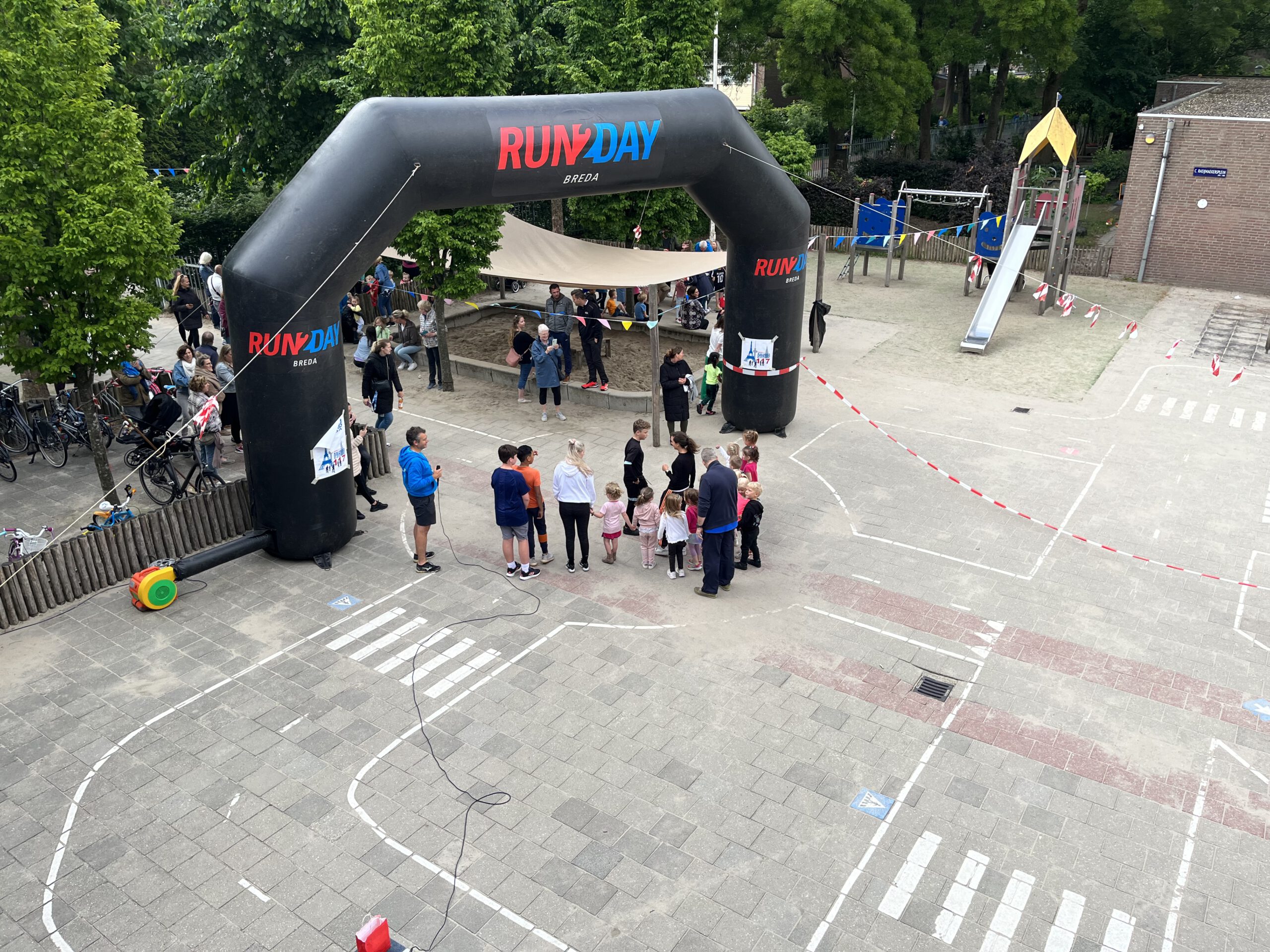 Sponsorloop voor Roparun op de Eerste Rith - Wijkblad Princenhage